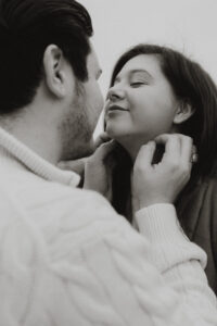 Moody Couples Photoshoot in the Rain | Manhattan, New York - Randi ...