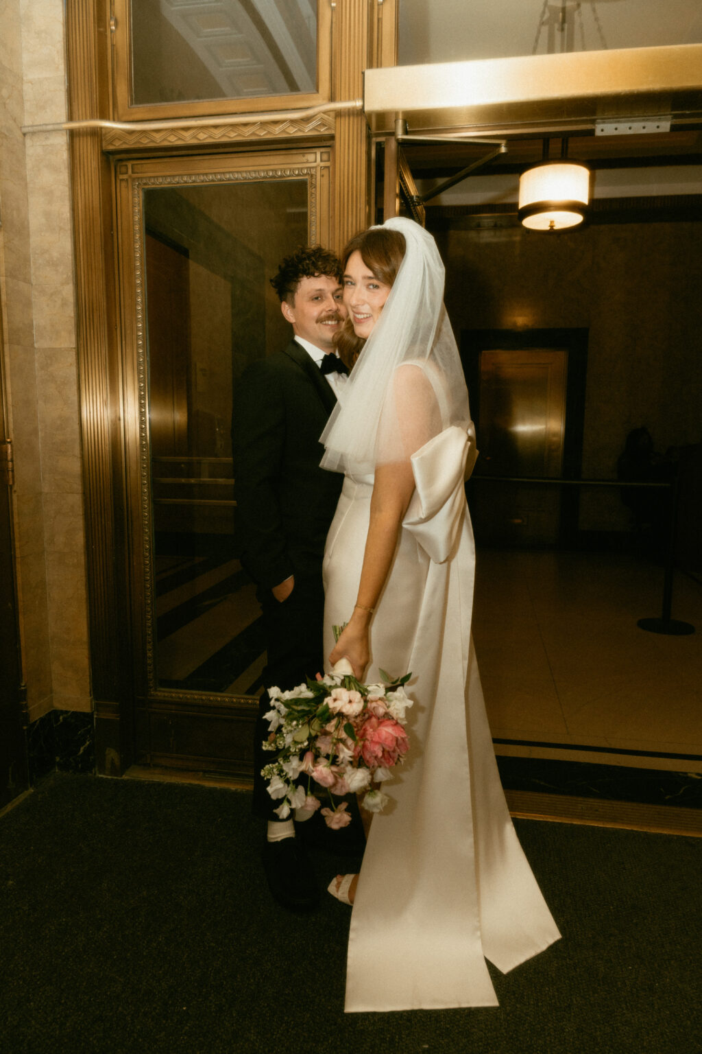 A Simple And Stylish Elopement At Manhattan City Hall - Randi Roberts ...